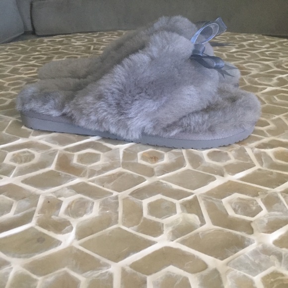 L.A.M.B. | Shoes | New Lamb Sheepskin Fur Thong Slippers In Grey | Poshmark